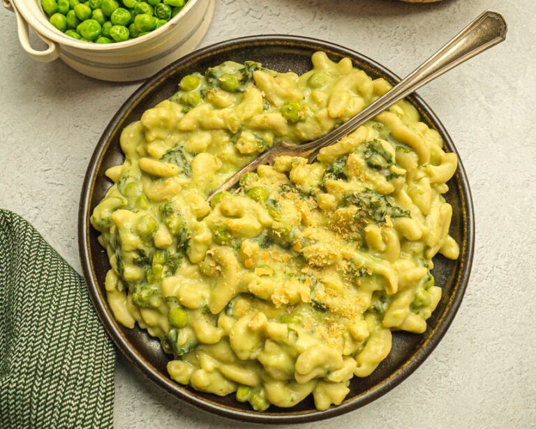 Vegan Pasta With Peas - The Edgy Veg